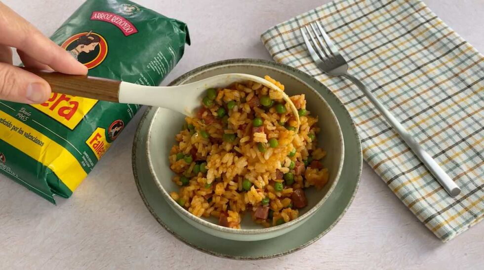 Arroz con guisantes: receta fácil y sabrosa | La Fallera