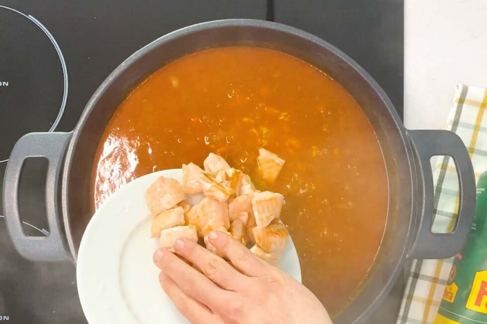 Receta de arroz con salmón: sabor y nutrición en tu mesa - La Fallera