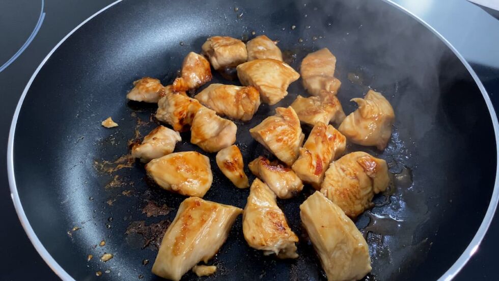 Poke Bowl Pollo: Receta fresca, fácil y saludable | La Fallera