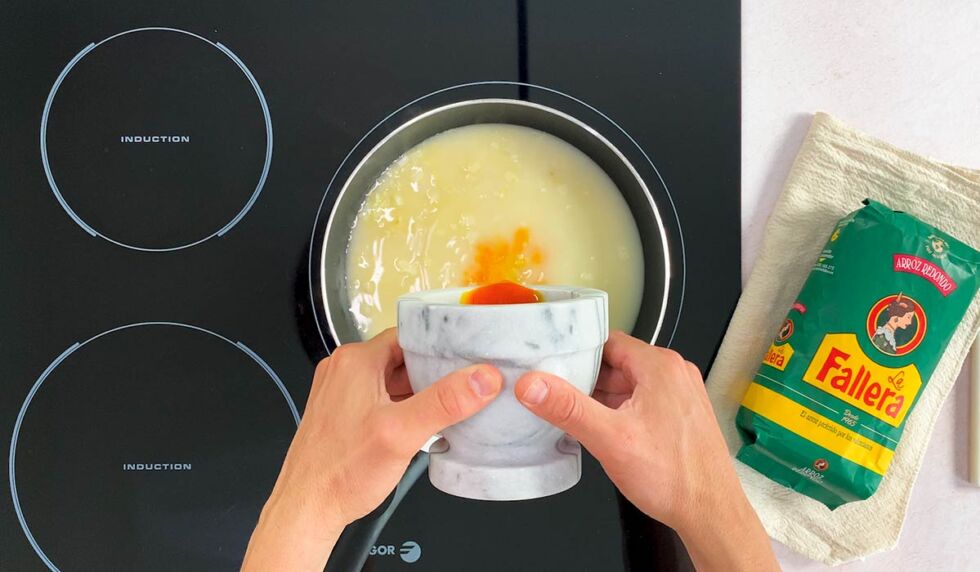 Arroz Con Azafrán: Receta Fácil y Deliciosa | La Fallera