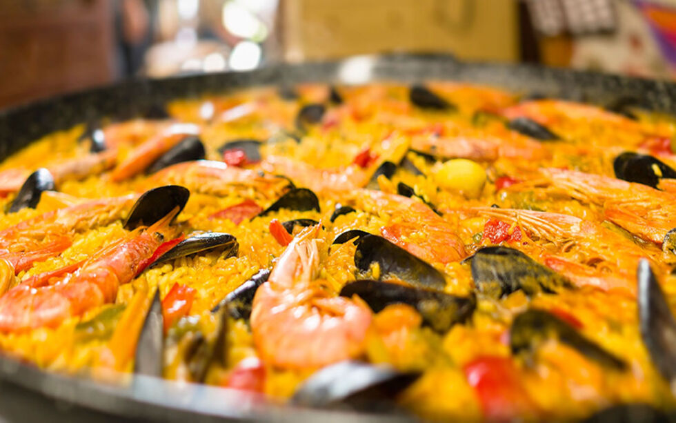 Qué Significa Paella: Historia y Receta Tradicional | La Fallera