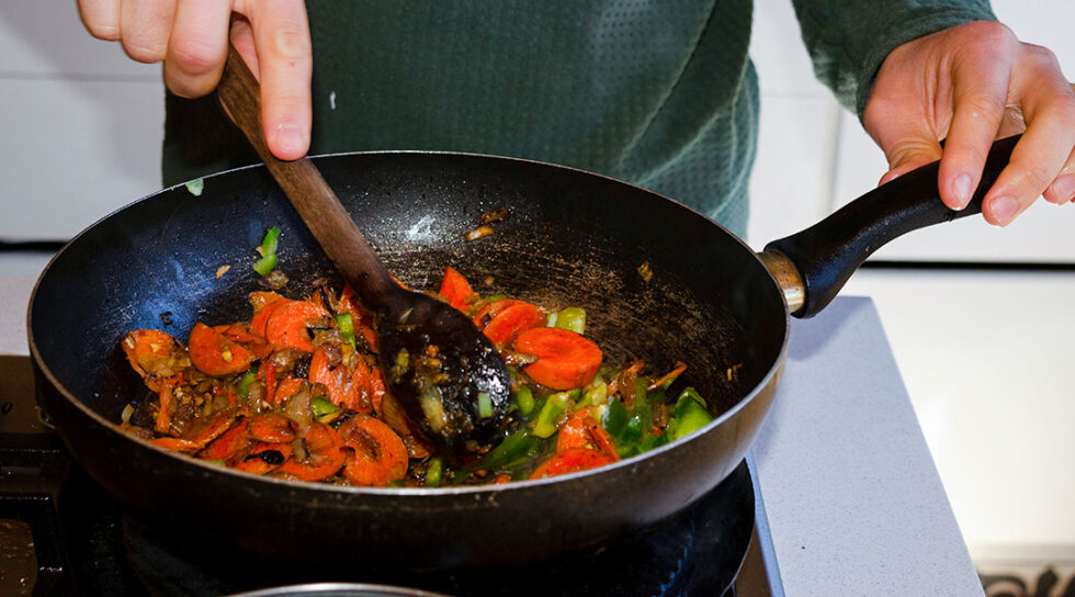 ¿Qué Es un Sofrito? Ingredientes y Preparación | La Fallera